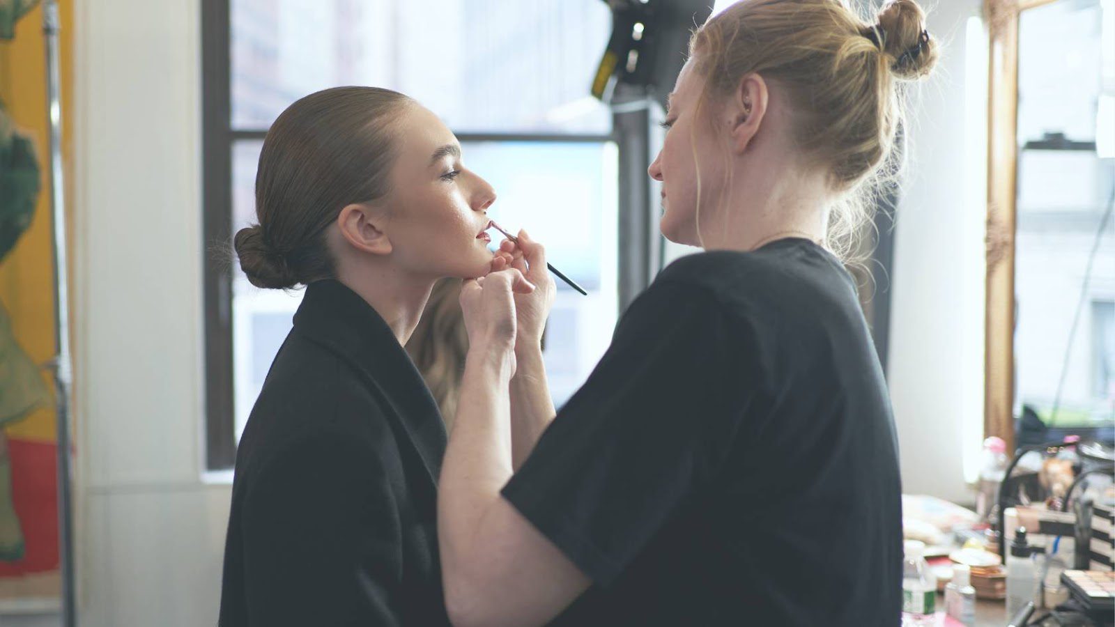 Stunning Model Photoshoot: Unveiling Beauty & Confidence